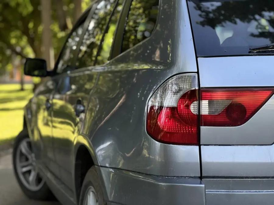 Pelēks BMW X3 2004 Rēzekne, ar dzinēja tilpumu 3.00 L un nobraukumu 200 tūkst. km par 4600 €, foto 8 vietnē AUTOMOTO.COM.LV