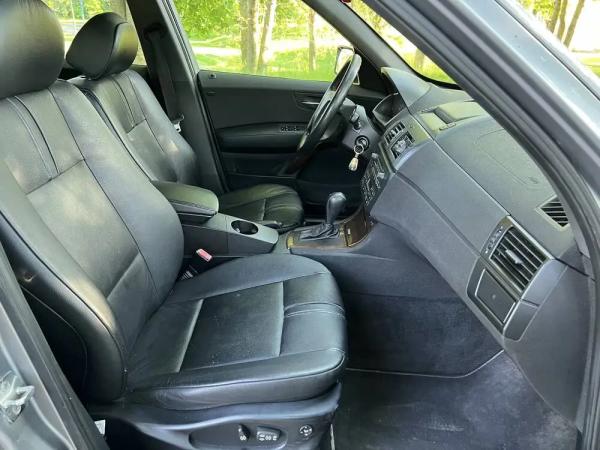 Grey BMW X3 2004 in Rezekne, with an engine capacity of 3.00 L and mileage of 200 thousand km for 4600 €, photo 10 on AUTOMOTO.COM.LV