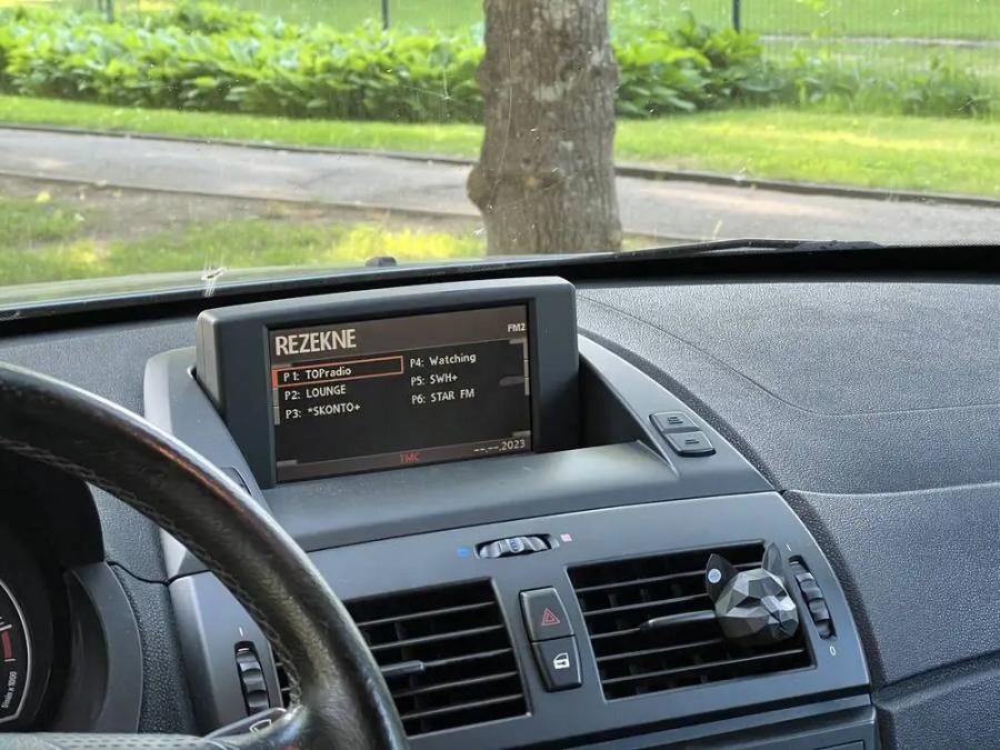 Pelēks BMW X3 2004 Rēzekne, ar dzinēja tilpumu 3.00 L un nobraukumu 200 tūkst. km par 4600 €, foto 13 vietnē AUTOMOTO.COM.LV