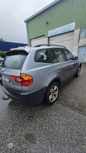 Grey BMW X3 2004 in Taurage, with an engine capacity of 3.00 L and mileage of 283 thousand km for 3700 €, photo 6 on AUTOMOTO.COM.LV