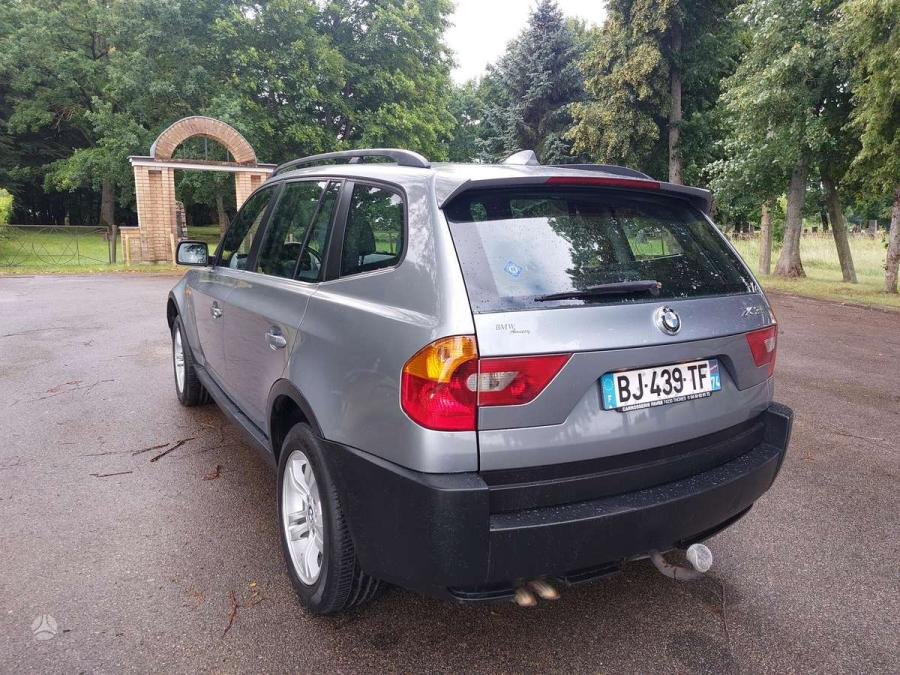 Grey BMW X3 2004 in Taurage, with an engine capacity of 3.00 L and mileage of 283 thousand km for 3900 €, photo 8 on AUTOMOTO.COM.LV