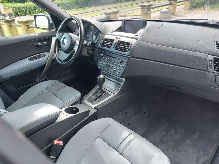 Grey BMW X3 2004 in Taurage, with an engine capacity of 3.00 L and mileage of 283 thousand km for 3900 €, photo 16 on AUTOMOTO.COM.LV