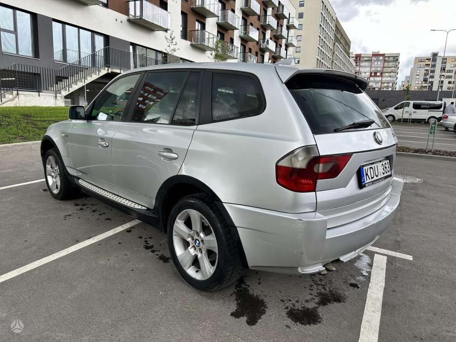 Pelēks BMW X3 2004 Viļņa, ar dzinēja tilpumu 2.99 L un nobraukumu 221 tūkst. km par 2000 €, foto 8 vietnē AUTOMOTO.COM.LV