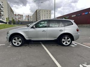 Pelēks BMW X3 2004 Viļņa, ar dzinēja tilpumu 2.99 L un nobraukumu 221 tūkst. km par 2000 €, foto 9 vietnē AUTOMOTO.COM.LV