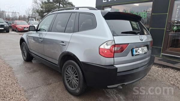 Pelēks BMW X3 2005 Rīga, ar dzinēja tilpumu 2.00 L un nobraukumu 351 tūkst. km par 3800 €, foto 4 vietnē AUTOMOTO.COM.LV