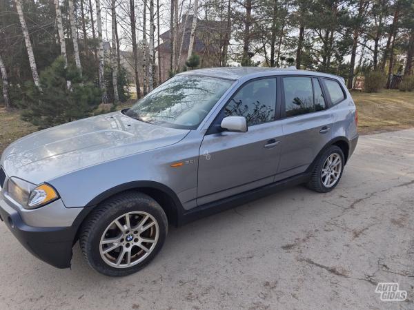 Pelēks BMW X3 2005 Viļņa, ar dzinēja tilpumu 3.00 L un nobraukumu 290 tūkst. km par 2700 €, foto 2 vietnē AUTOMOTO.COM.LV