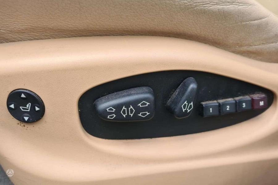 Grey BMW X3 2005 in Vilnius, with an engine capacity of 3.00 L and mileage of 387 thousand km for 3800 €, photo 35 on AUTOMOTO.COM.LV