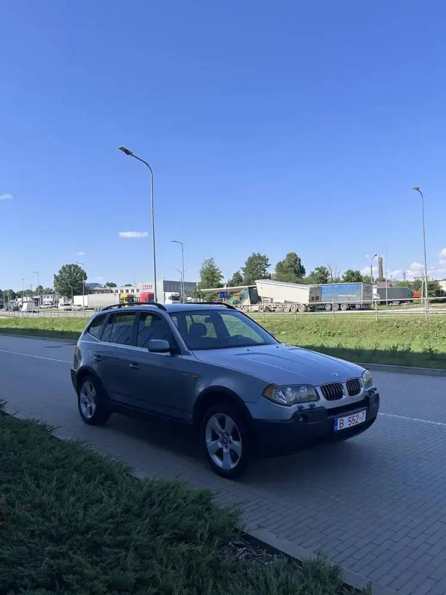 Pelēks BMW X3 2005 Rēzekne, ar dzinēja tilpumu 3.00 L un nobraukumu 272 tūkst. km par 4750 €, foto 4 vietnē AUTOMOTO.COM.LV