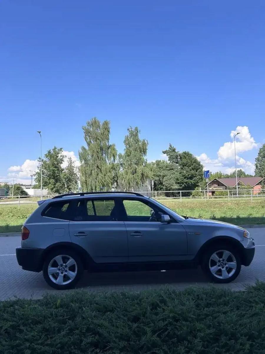 Pelēks BMW X3 2005 Rēzekne, ar dzinēja tilpumu 3.00 L un nobraukumu 272 tūkst. km par 4750 €, foto 5 vietnē AUTOMOTO.COM.LV
