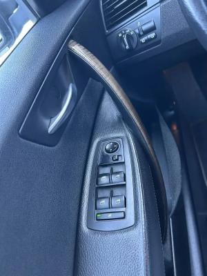 Pelēks BMW X3 2005 Rēzekne, ar dzinēja tilpumu 3.00 L un nobraukumu 272 tūkst. km par 4750 €, foto 19 vietnē AUTOMOTO.COM.LV