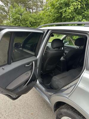 Pelēks BMW X3 2005 Klaipėda, ar dzinēja tilpumu 2.00 L un nobraukumu 384 tūkst. km par 1850 €, foto 15 vietnē AUTOMOTO.COM.LV