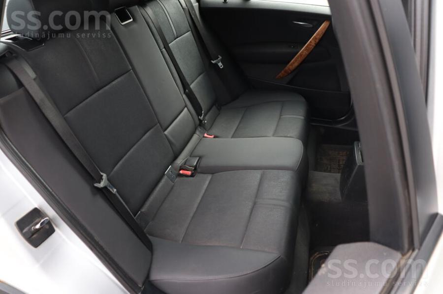 Grey BMW X3 2005 in Valmiera, with an engine capacity of 2.00 L and mileage of 376 thousand km for 2800 €, photo 7 on AUTOMOTO.COM.LV