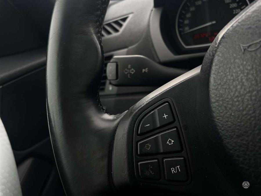 Grey BMW X3 2005 in Vilnius, with an engine capacity of 3.00 L and mileage of 257 thousand km for 4499 €, photo 19 on AUTOMOTO.COM.LV