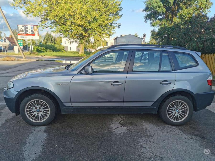 Pelēks BMW X3 2005 Panevēža, ar dzinēja tilpumu 2.00 L un nobraukumu 247 tūkst. km par 3500 €, foto 7 vietnē AUTOMOTO.COM.LV