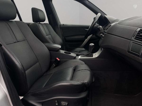 Grey BMW X3 2005 in Vilnius, with an engine capacity of 3.00 L and mileage of 257 thousand km for 4499 €, photo 8 on AUTOMOTO.COM.LV