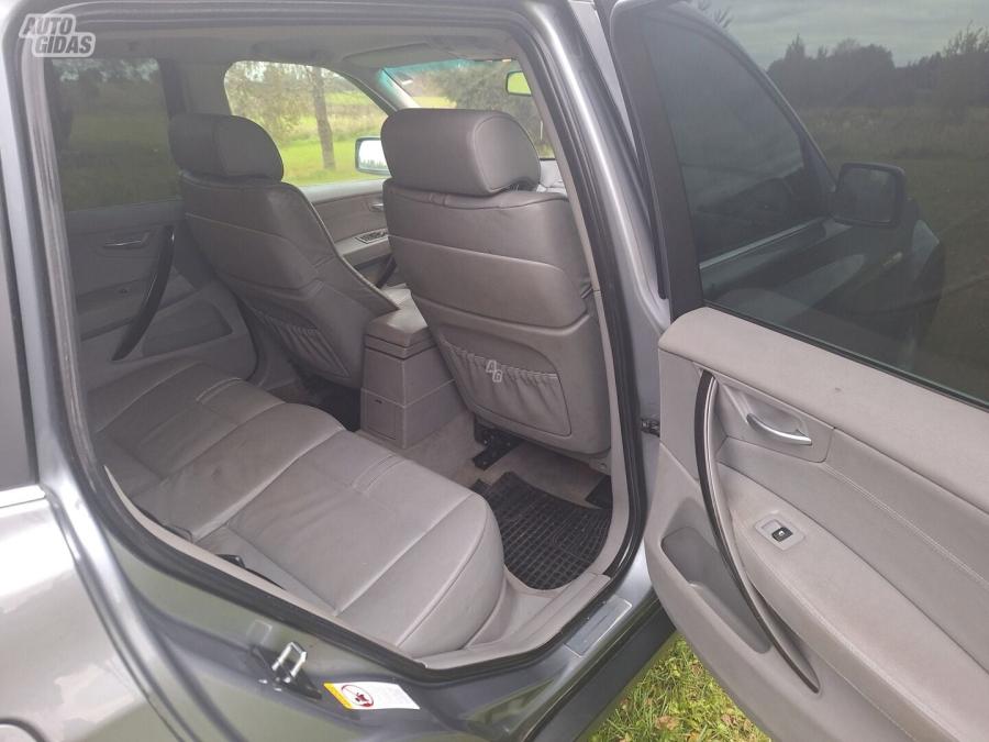 Grey BMW X3 2006 in Utena, with an engine capacity of 3.00 L and mileage of 376 thousand km for 3500 €, photo 14 on AUTOMOTO.COM.LV