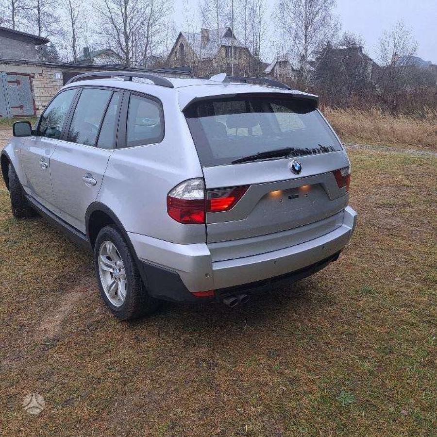 Grey BMW X3 2006 in Utena, with an engine capacity of 2.99 L and mileage of 260 thousand km for 3650 €, photo 5 on AUTOMOTO.COM.LV