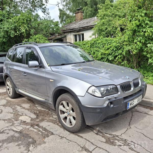 Grey BMW X3 2006 in Riga, with an engine capacity of 3.00 L and mileage of 314 thousand km for 2700 €, photo 4 on AUTOMOTO.COM.LV