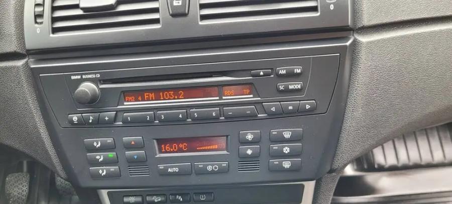 Grey BMW X3 2006 in Riga, with an engine capacity of 2.00 L and mileage of 178 thousand km for 4500 €, photo 15 on AUTOMOTO.COM.LV