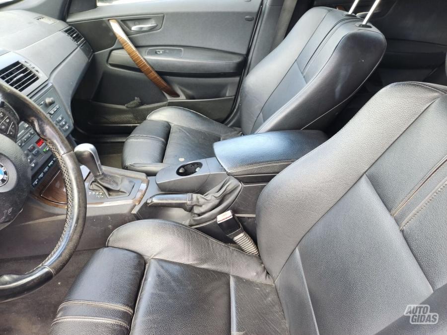 Grey BMW X3 2006 in Utena, with an engine capacity of 3.00 L and mileage of 290 thousand km for 4450 €, photo 12 on AUTOMOTO.COM.LV