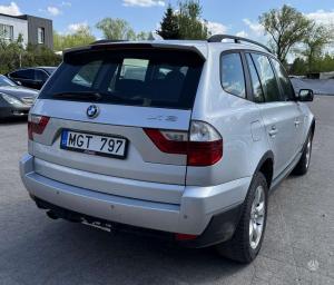 Pelēks BMW X3 2006 Panevēža, ar dzinēja tilpumu 2.00 L un nobraukumu 219 tūkst. km par 3500 €, foto 4 vietnē AUTOMOTO.COM.LV