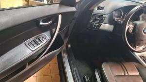 Pelēks BMW X3 2007 Šauļi, ar dzinēja tilpumu 2.00 L un nobraukumu 241 tūkst. km par 3950 €, foto 10 vietnē AUTOMOTO.COM.LV