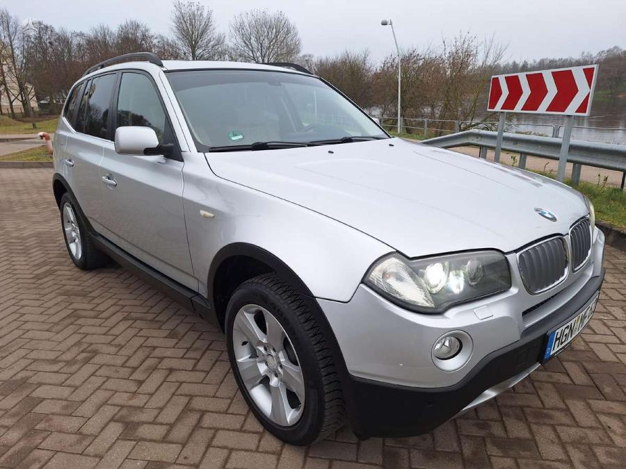 Pelēks BMW X3 2007 Jonava, ar dzinēja tilpumu 2.99 L un nobraukumu 285 tūkst. km par 4500 €, foto 4 vietnē AUTOMOTO.COM.LV