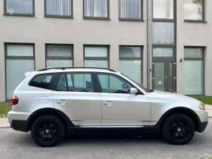 Grey BMW X3 2007 in Trakai, with an engine capacity of 2.99 L and mileage of 330 thousand km for 3300 €, photo 8 on AUTOMOTO.COM.LV
