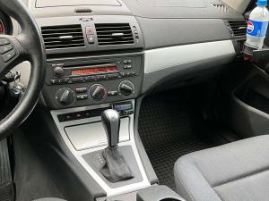 Grey BMW X3 2007 in Trakai, with an engine capacity of 2.99 L and mileage of 330 thousand km for 3300 €, photo 12 on AUTOMOTO.COM.LV