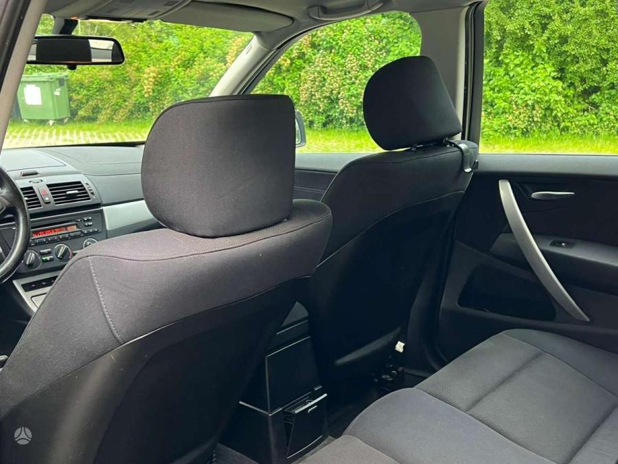 Grey BMW X3 2007 in Trakai, with an engine capacity of 2.99 L and mileage of 330 thousand km for 3300 €, photo 15 on AUTOMOTO.COM.LV