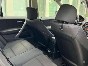 Grey BMW X3 2007 in Trakai, with an engine capacity of 2.99 L and mileage of 330 thousand km for 3300 €, photo 16 on AUTOMOTO.COM.LV