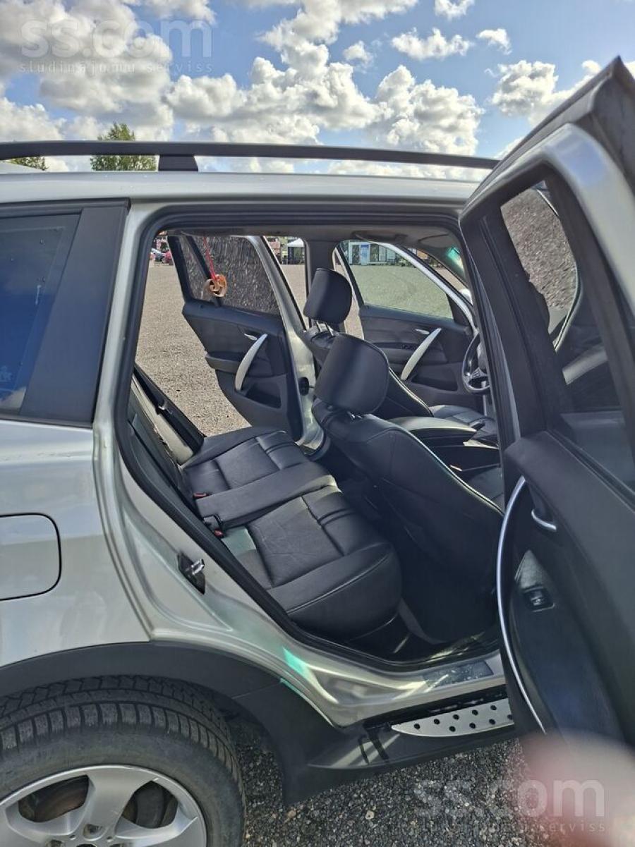 Grey BMW X3 2007 in Riga, with an engine capacity of 2.00 L and mileage of 257 thousand km for 5300 €, photo 16 on AUTOMOTO.COM.LV