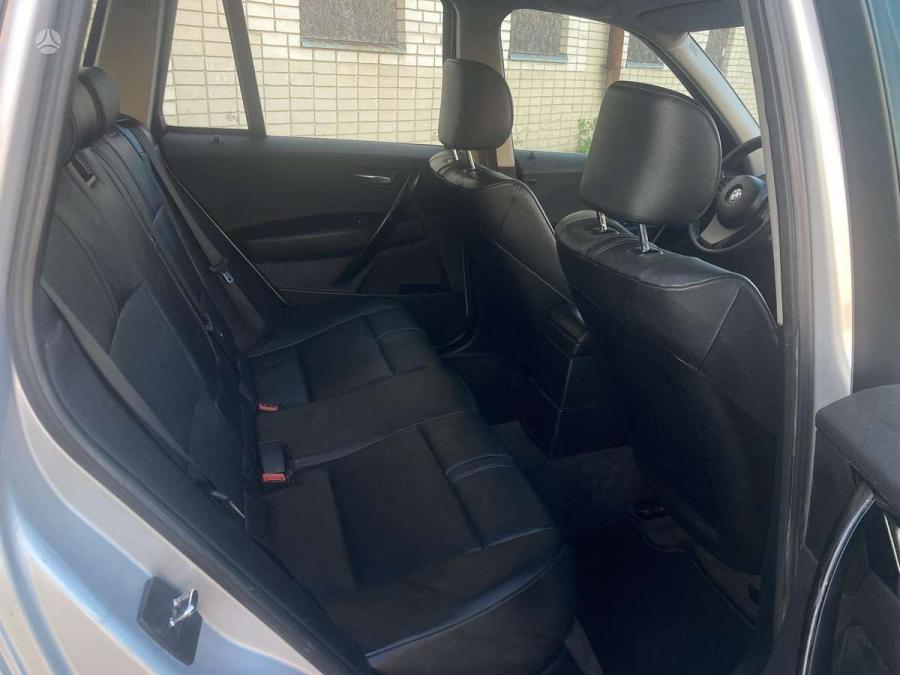 Grey BMW X3 2007 in Vilnius, with an engine capacity of 2.99 L and mileage of 300 thousand km for 2999 €, photo 21 on AUTOMOTO.COM.LV