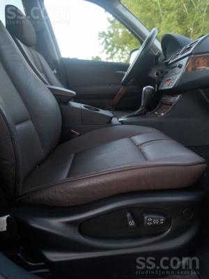 Grey BMW X3 2007 in Jelgava, with an engine capacity of 3.00 L and mileage of 338 thousand km for 5350 €, photo 11 on AUTOMOTO.COM.LV