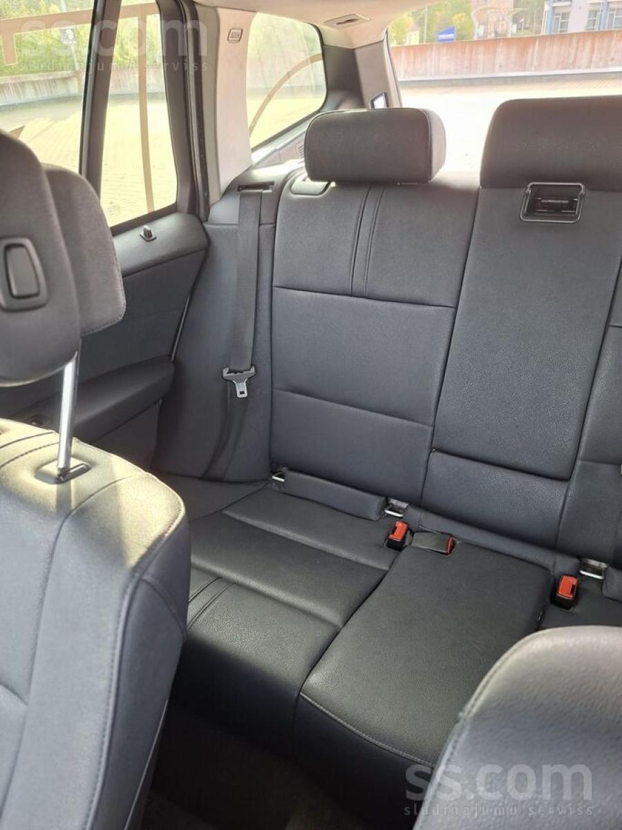Grey BMW X3 2007 in Riga, with an engine capacity of 3.00 L and mileage of 321 thousand km for 3400 €, photo 10 on AUTOMOTO.COM.LV