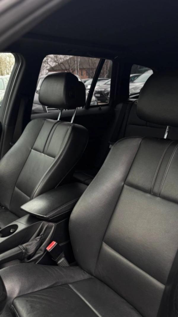 Grey BMW X3 2008 in Riga, with an engine capacity of 3.00 L and mileage of 274 thousand km for 5999 €, photo 7 on AUTOMOTO.COM.LV