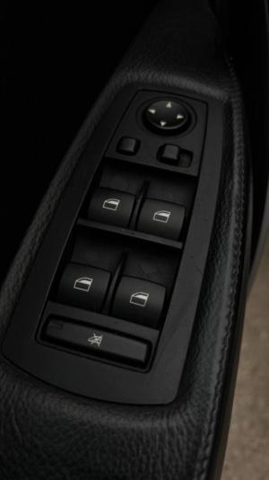 Pelēks BMW X3 2008 Rīga, ar dzinēja tilpumu 3.00 L un nobraukumu 274 tūkst. km par 5999 €, foto 19 vietnē AUTOMOTO.COM.LV