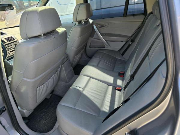 Grey BMW X3 2008 in Marijampole, with an engine capacity of 2.00 L and mileage of 270 thousand km for 4400 €, photo 10 on AUTOMOTO.COM.LV