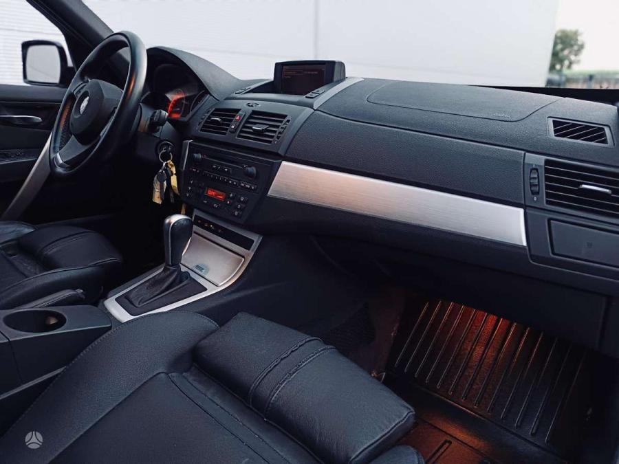 Pelēks BMW X3 2008 Utena, ar dzinēja tilpumu 2.00 L un nobraukumu 173 tūkst. km par 6650 €, foto 35 vietnē AUTOMOTO.COM.LV