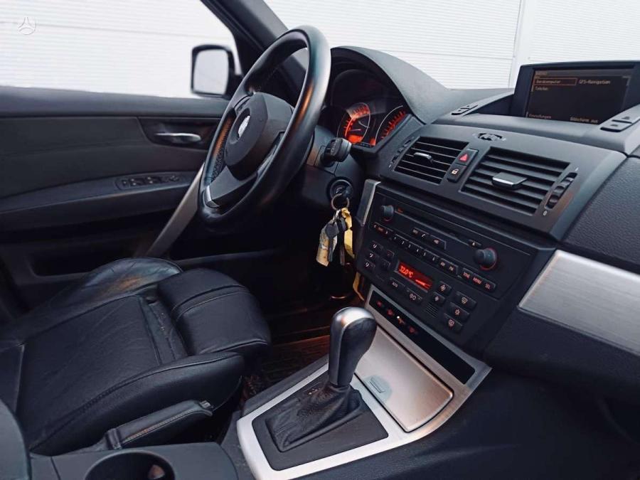 Pelēks BMW X3 2008 Utena, ar dzinēja tilpumu 2.00 L un nobraukumu 173 tūkst. km par 6650 €, foto 39 vietnē AUTOMOTO.COM.LV
