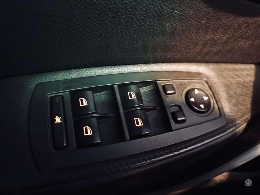 Pelēks BMW X3 2008 Utena, ar dzinēja tilpumu 2.00 L un nobraukumu 173 tūkst. km par 6650 €, foto 43 vietnē AUTOMOTO.COM.LV
