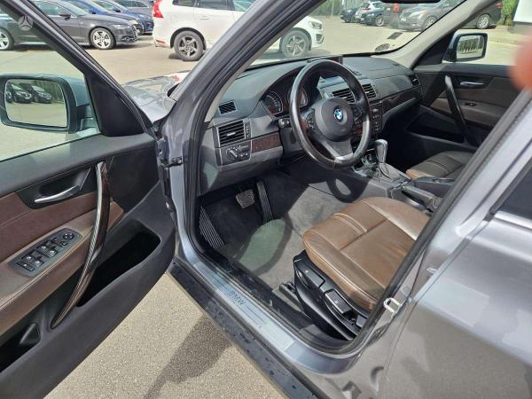 Pelēks BMW X3 2008 Panevēža, ar dzinēja tilpumu 2.99 L un nobraukumu 242 tūkst. km par 4700 €, foto 5 vietnē AUTOMOTO.COM.LV