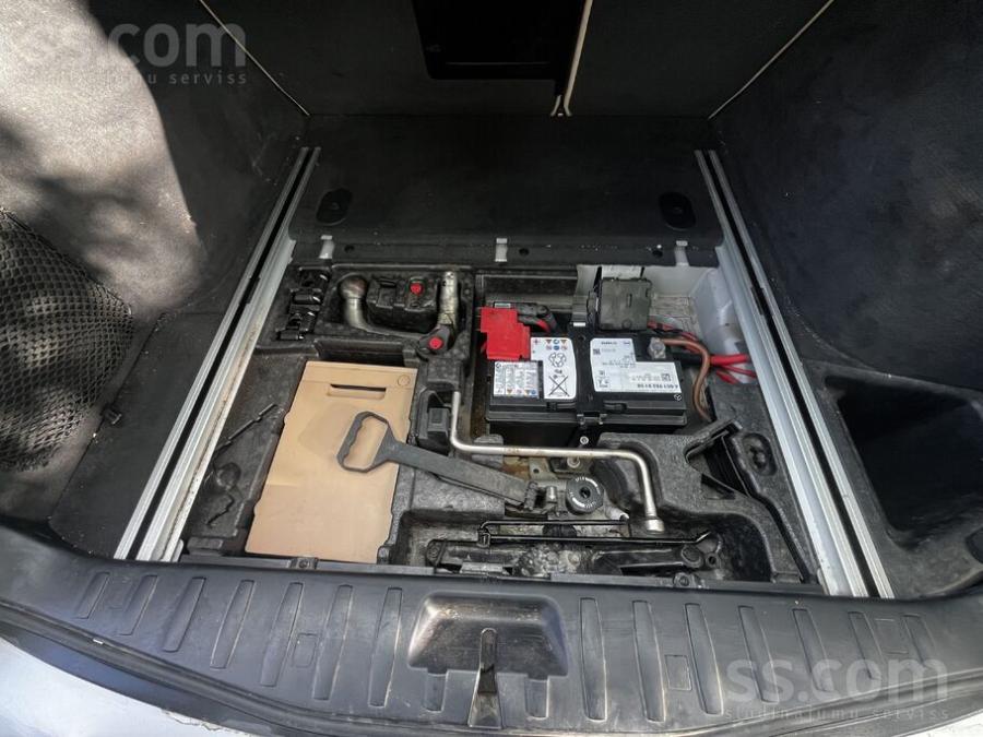 Grey BMW X3 2008 in Jelgava, with an engine capacity of 2.00 L and mileage of 323 thousand km for 3700 €, photo 14 on AUTOMOTO.COM.LV
