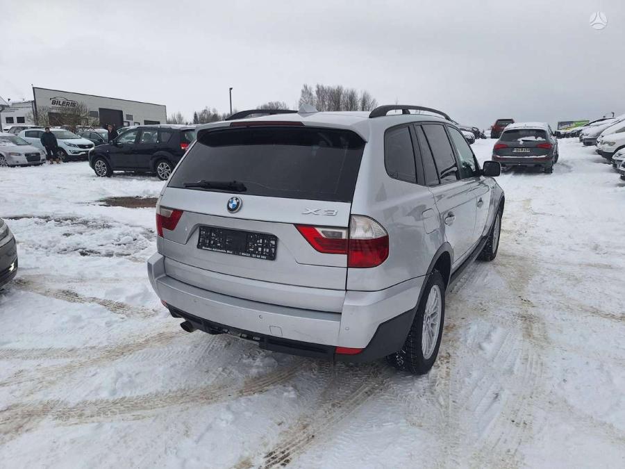 Pelēks BMW X3 2009 Utena, ar dzinēja tilpumu 2.00 L un nobraukumu 198 tūkst. km par 4850 €, foto 4 vietnē AUTOMOTO.COM.LV
