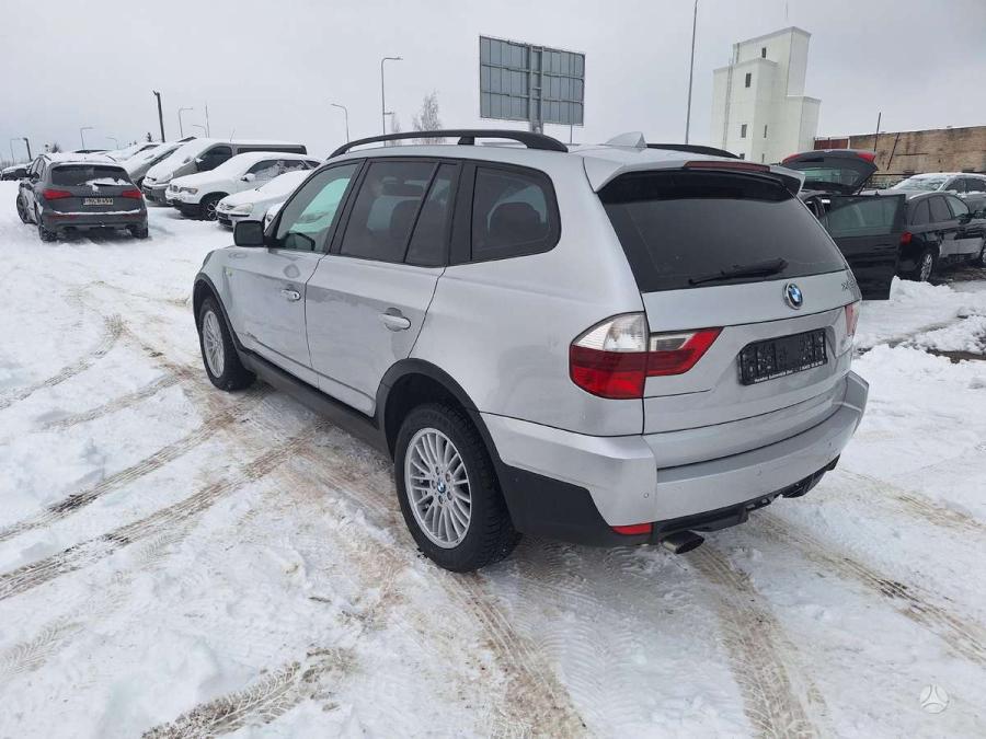 Pelēks BMW X3 2009 Utena, ar dzinēja tilpumu 2.00 L un nobraukumu 198 tūkst. km par 4850 €, foto 5 vietnē AUTOMOTO.COM.LV