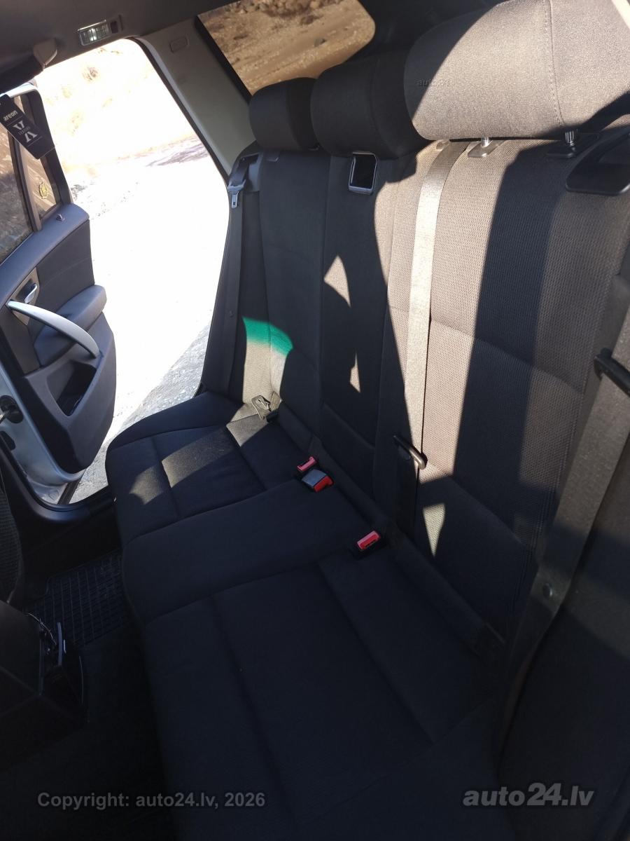 Grey BMW X3 2009 in Sillamae, with an engine capacity of 2.00 L and mileage of 350 thousand km for 4900 €, photo 13 on AUTOMOTO.COM.LV