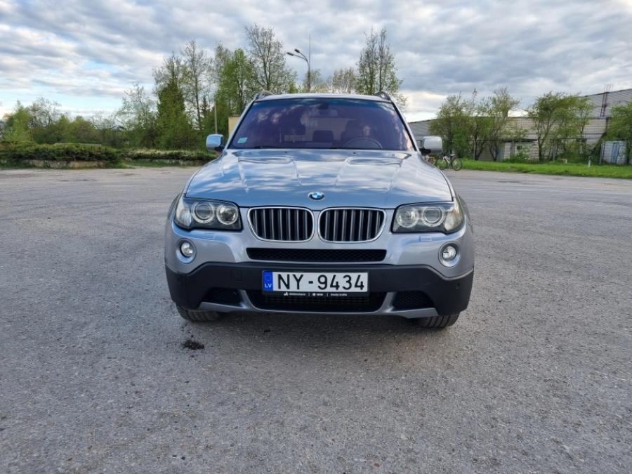 Grey BMW X3 2009 in Riga, with an engine capacity of 2.00 L and mileage of 226 thousand km for 7770 €, photo 3 on AUTOMOTO.COM.LV