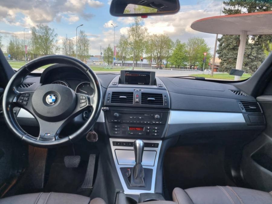 Grey BMW X3 2009 in Riga, with an engine capacity of 2.00 L and mileage of 226 thousand km for 7770 €, photo 18 on AUTOMOTO.COM.LV
