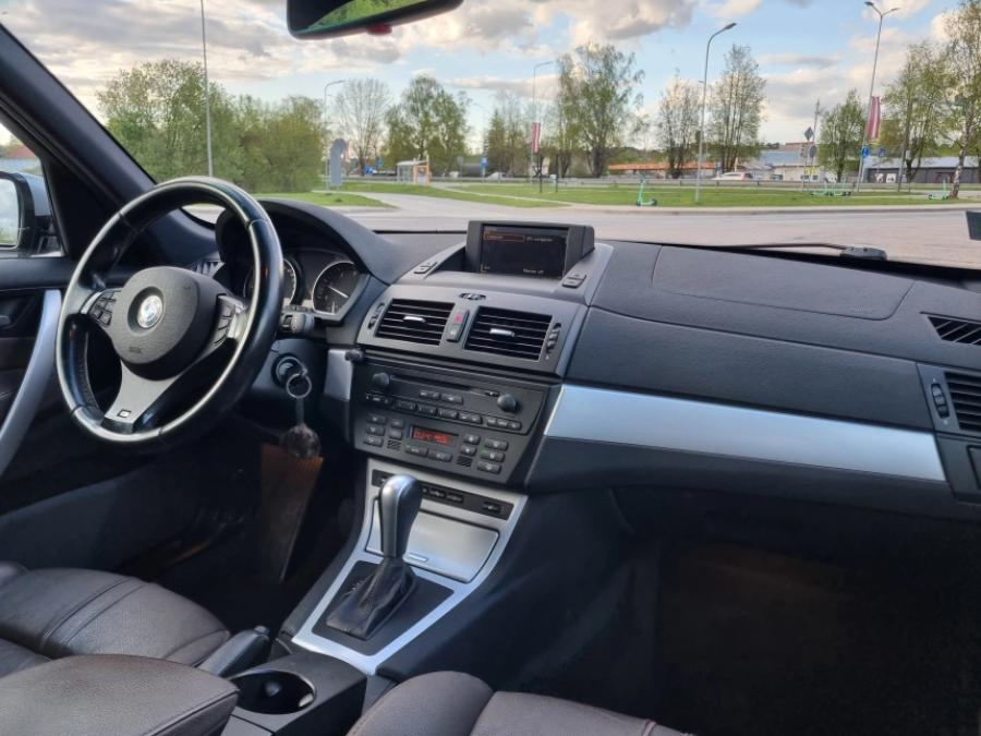Grey BMW X3 2009 in Riga, with an engine capacity of 2.00 L and mileage of 226 thousand km for 7770 €, photo 22 on AUTOMOTO.COM.LV