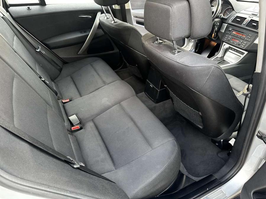 Grey BMW X3 2009 in Marijampole, with an engine capacity of 2.00 L and mileage of 303 thousand km for 4750 €, photo 14 on AUTOMOTO.COM.LV